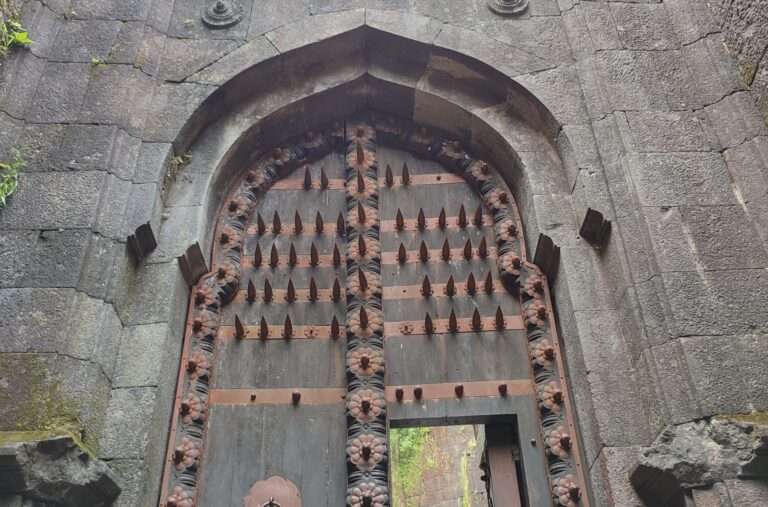 Raigad Fort-How To Reach Raigad Fort - Travel Twilight