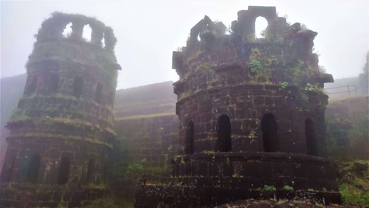 Raigad Fort-How To Reach Raigad Fort - Travel Twilight
