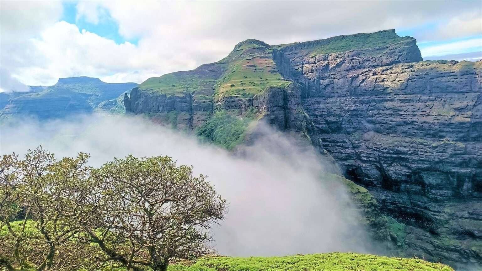 Ratangad Fort Trek (Bhandardara) : Everything You Need To Know - Travel ...